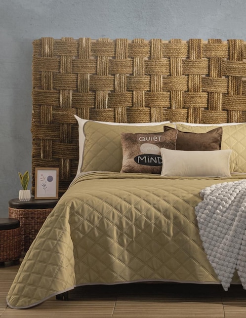 Set de colcha Intima Hogar 1